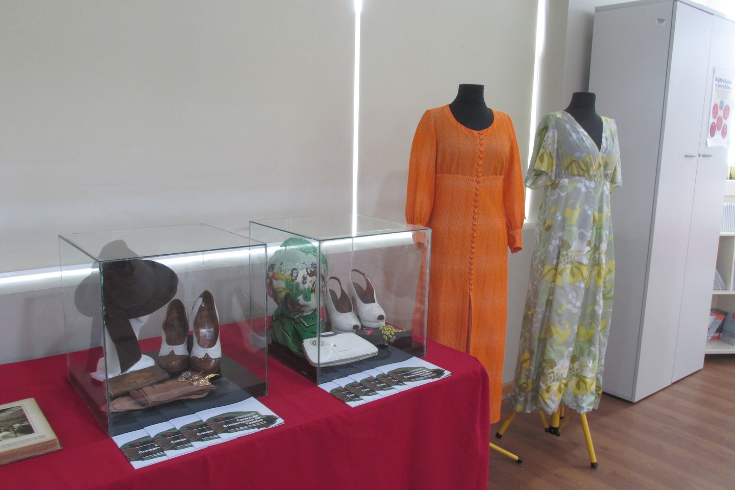 Micro exhibición Industria textil del Siglo XX en Viña del Mar ...